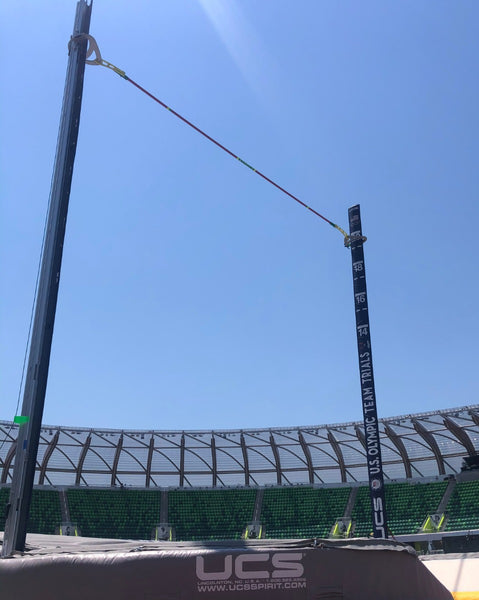 Pole Vault Standards - Ultimate 6500 | UCS - Pole Vault Equipment - UCS ...